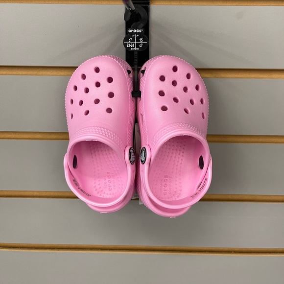 CROCS | Shoes | Youth Girls Pink Crocs | Poshmark
